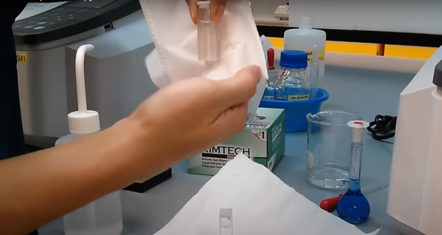 UV vis Spectroscopy – How to Use a Spectrophotometer – Cuvet.Co Cells